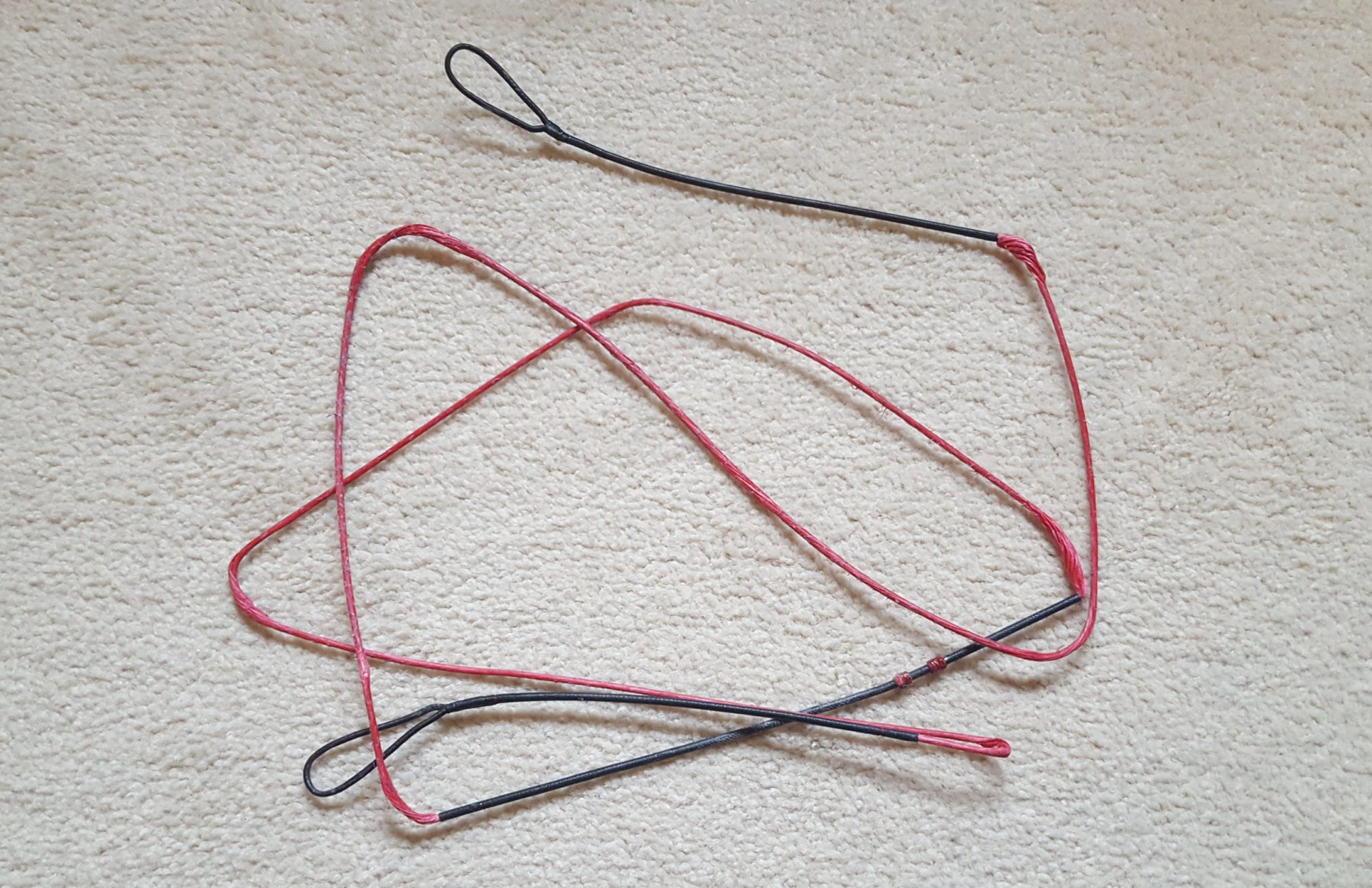 10 questions about bowstrings answered - ImproveYourArchery.com