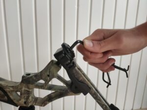 Tiller height - what it is and how to adjust it - ImproveYourArchery.com