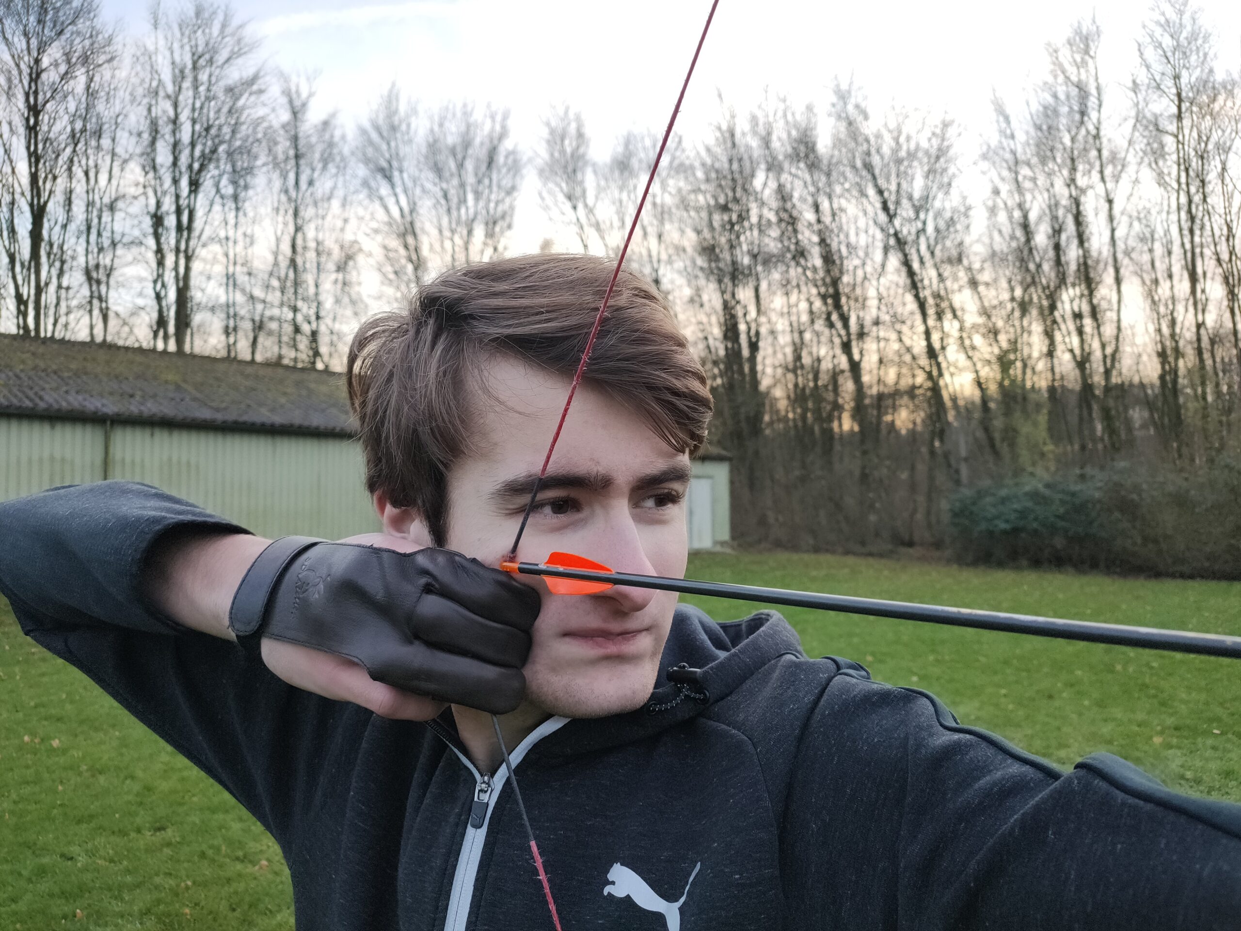 Shooting with one vs two eyes open - Archery - ImproveYourArchery.com