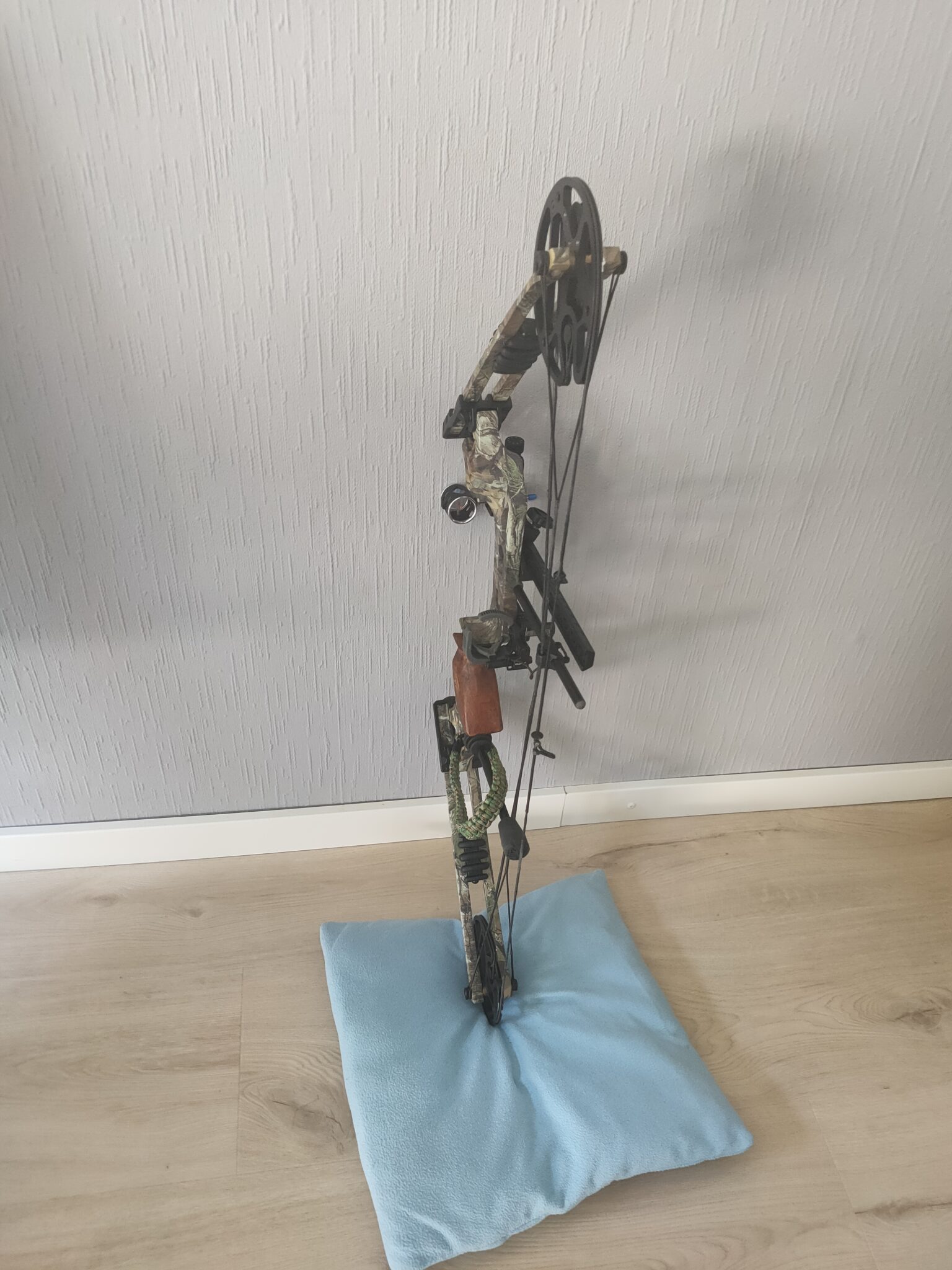 How to Setup and Tune a Compound Bow - Picture Guide