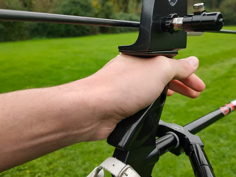 How you should grip your bow - Picture Guide - ImproveYourArchery.com