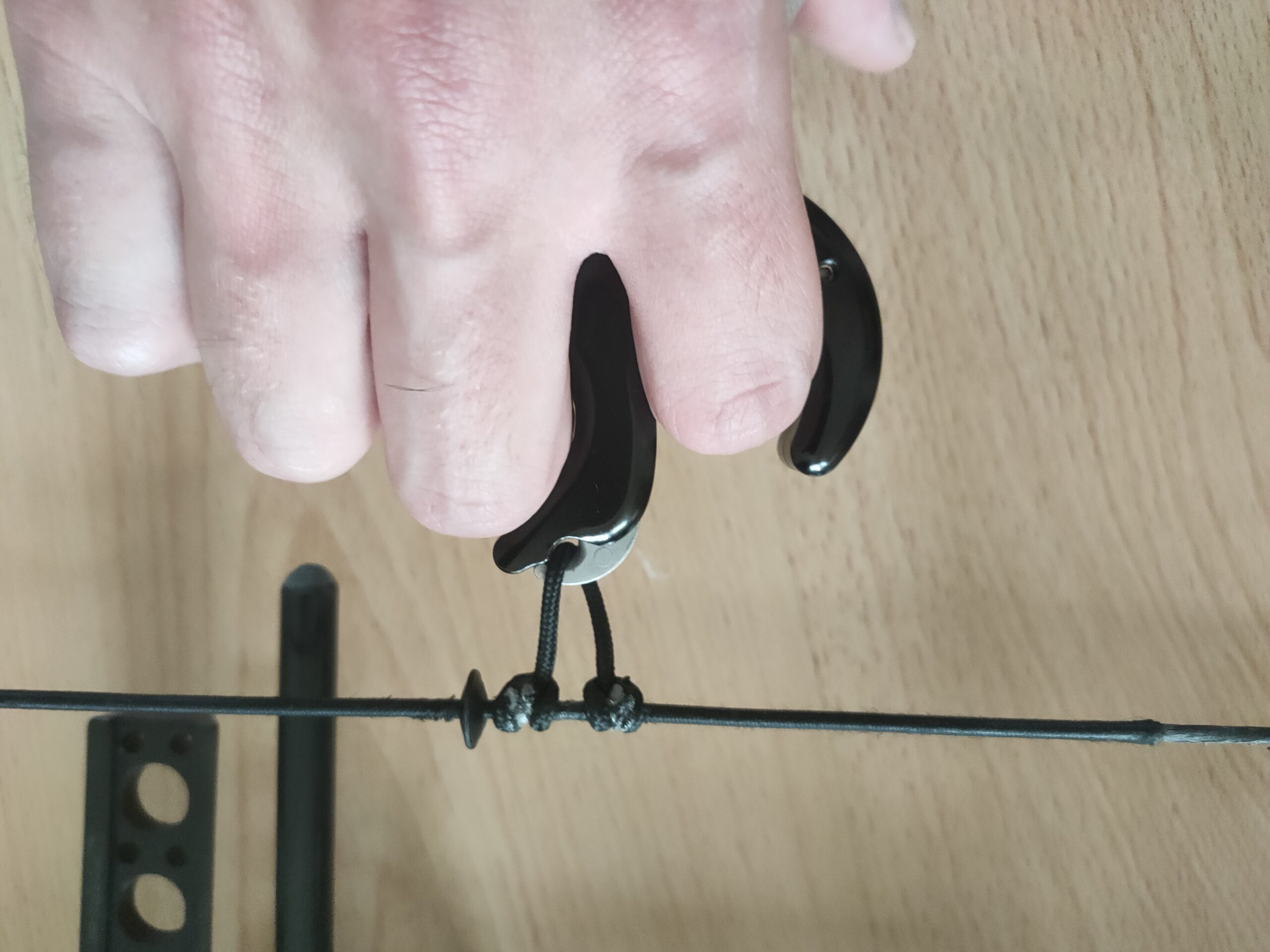 D-loop: metal vs rope - What is better? - ImproveYourArchery.com